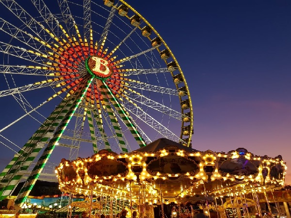 5 People Rescued from Top Scan Ride at Schueberfouer