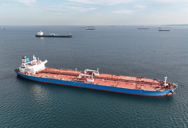 20 Oil Tankers Wait to Cross Istanbul's Bosphorus Strait